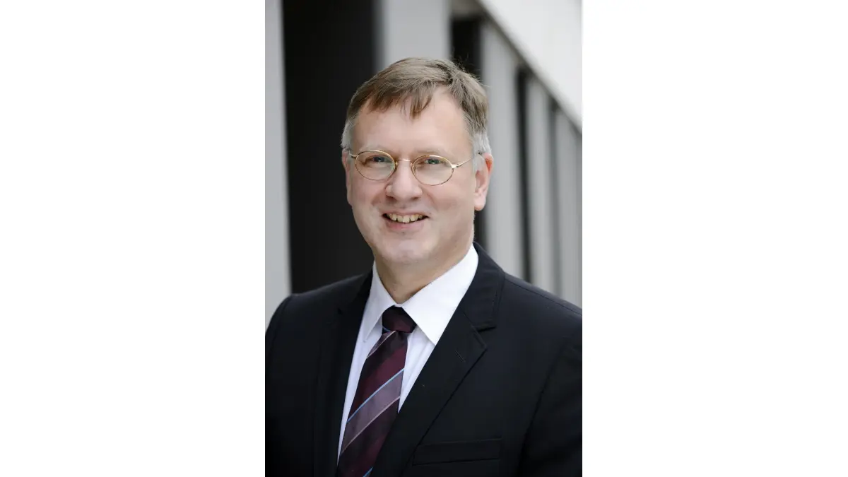 Künstliche Intelligenz: Chance und Risiko für die IT-Sicherheit – Interview mit in-Tech – Sysbus